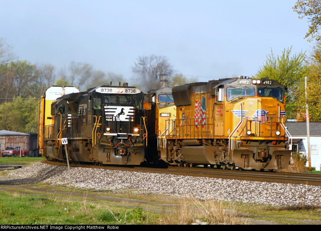 NS 280 races NS 10E